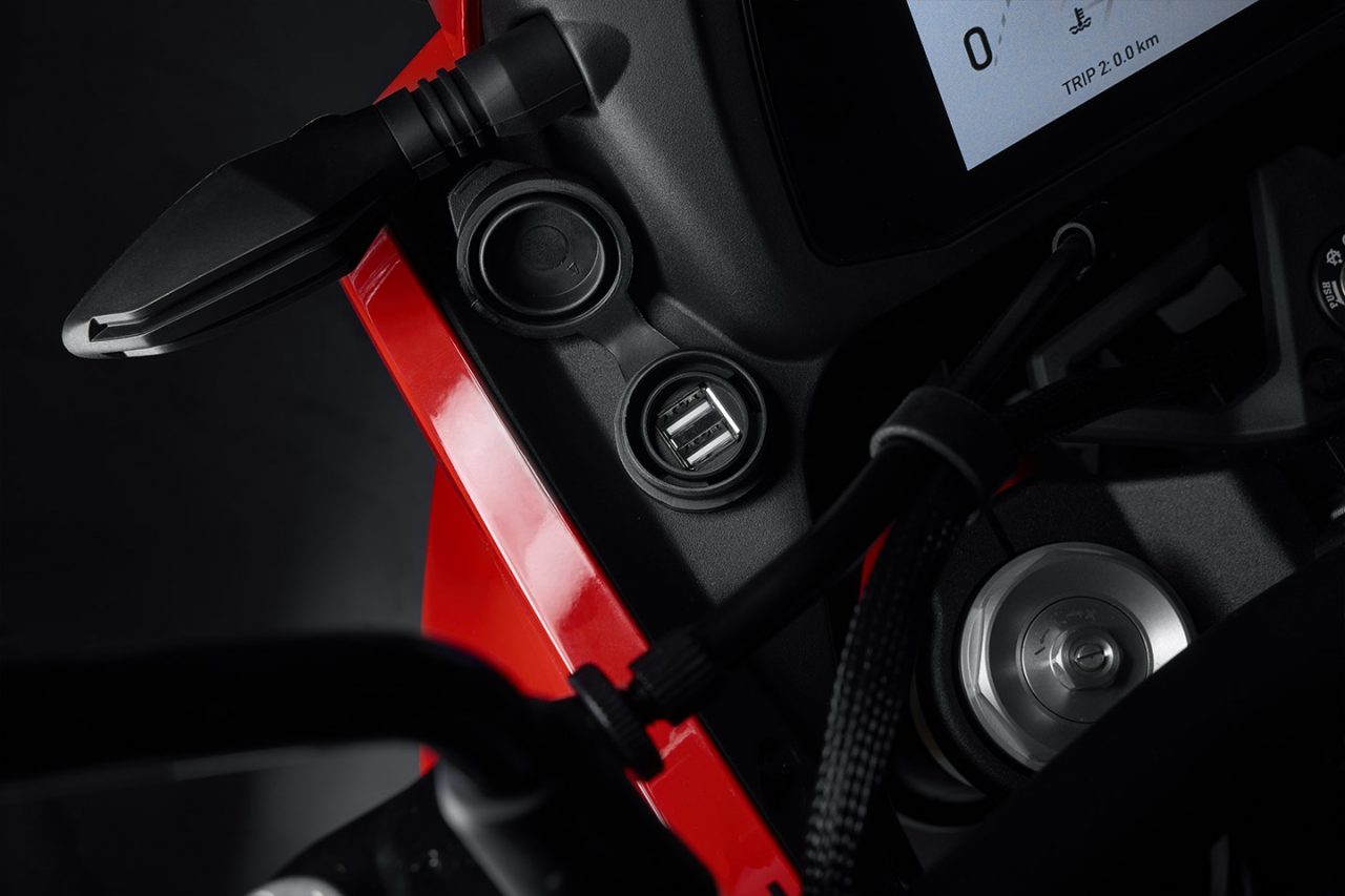 X Cape 650